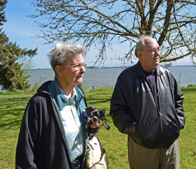 Oregon Travel Information Council member Mike Drennan chats with local ...